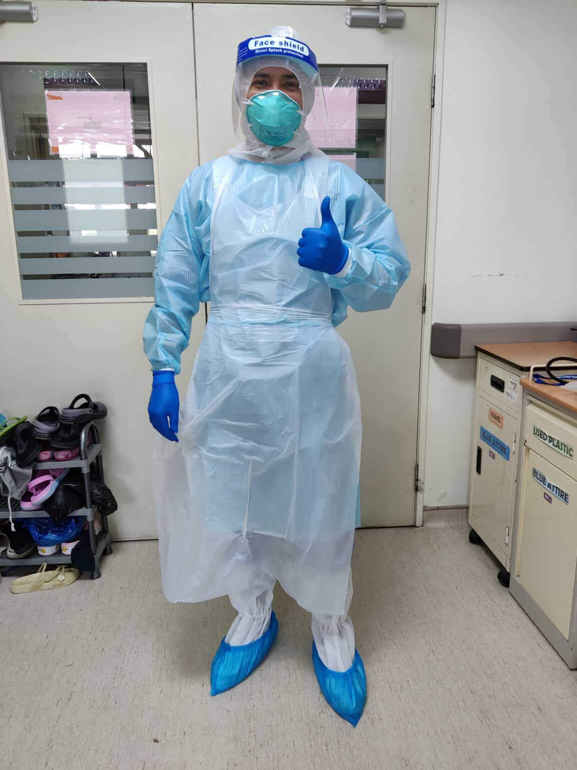 Medical Aprons - Disposable extra thick apron for medical use