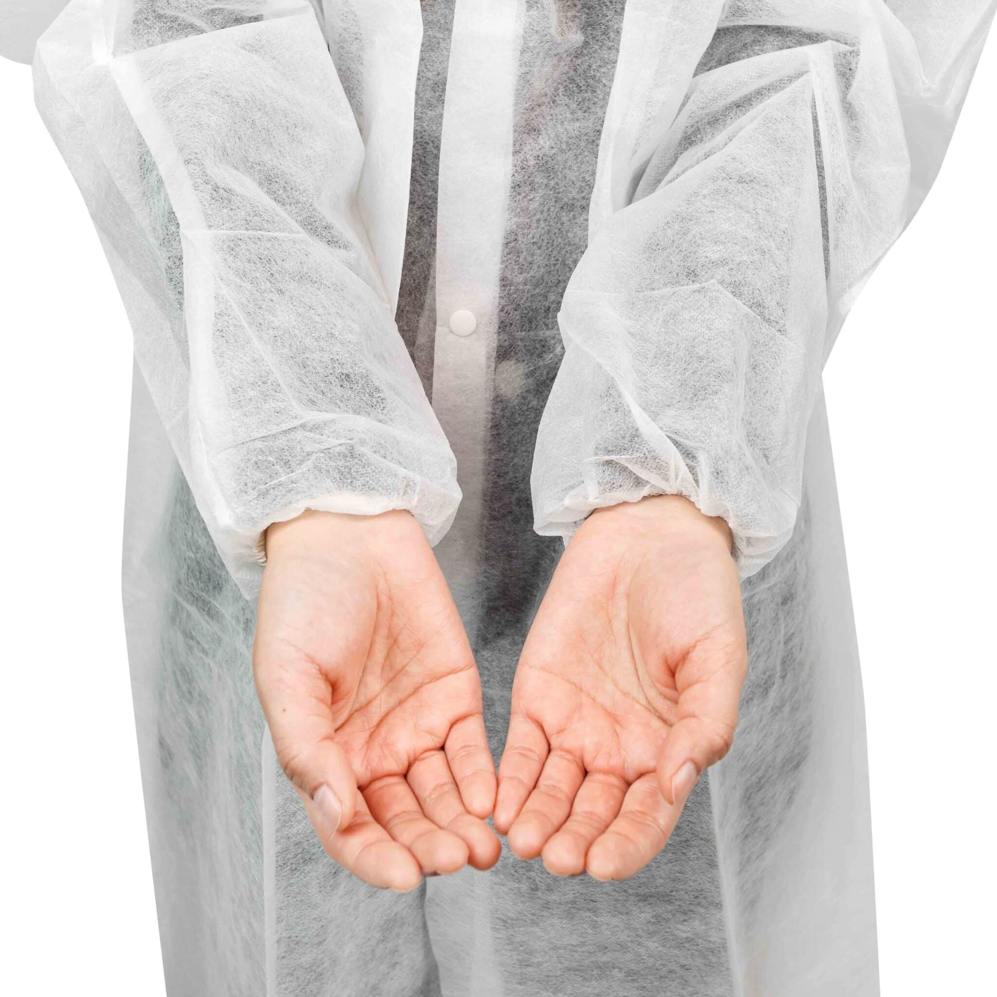 Choose Disposable Lab Coats Carefully: 5 Factors to Consider