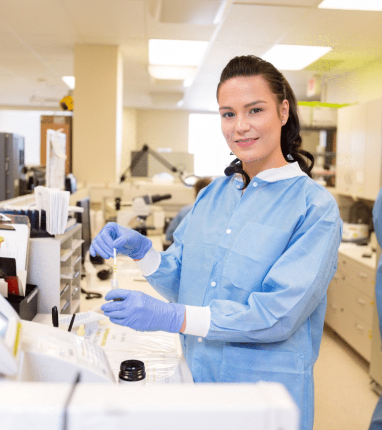 Exploring the Materials Used in Disposable Lab Coats: A Comprehensive ...