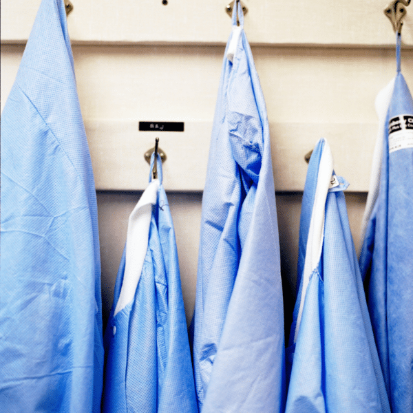 Choosing the Best Lab Coat Material: A Comprehensive Guide