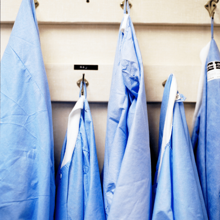 Choosing the Best Lab Coat Material: A Comprehensive Guide